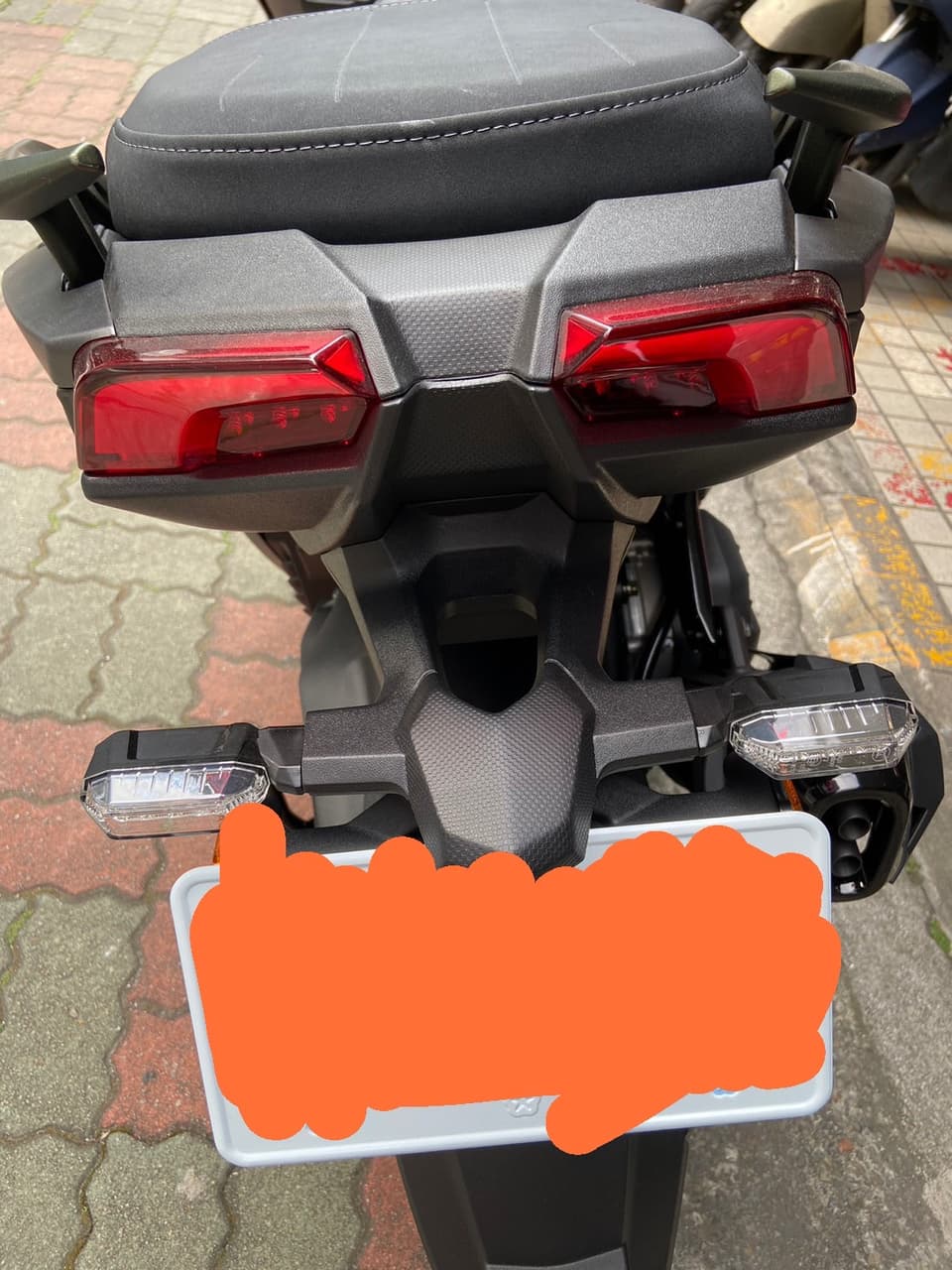 #車輛分享 #開箱 換KRV NERO - 機車板 | Dcard