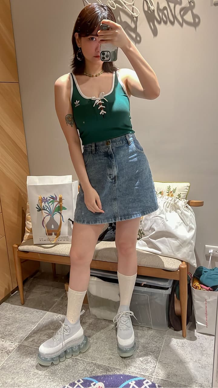 #分享 166cm 大胸三套街頭感穿搭 /運動風 /潮鞋 - 穿搭板 | Dcard