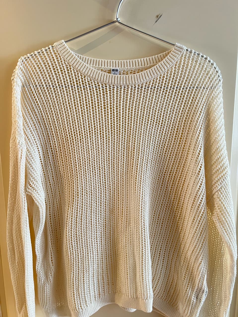 #我要賣 #二手 #賣 韓國代購短T、50%衣、UQ衣褲 - 二手交易板 | Dcard