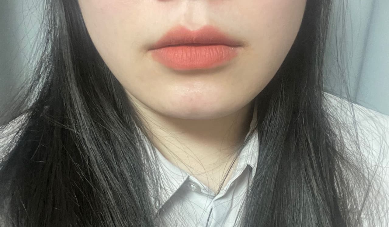 #分享 Kate怪獸唇釉M02 居然這麼不沾杯！ - 美妝板 | Dcard