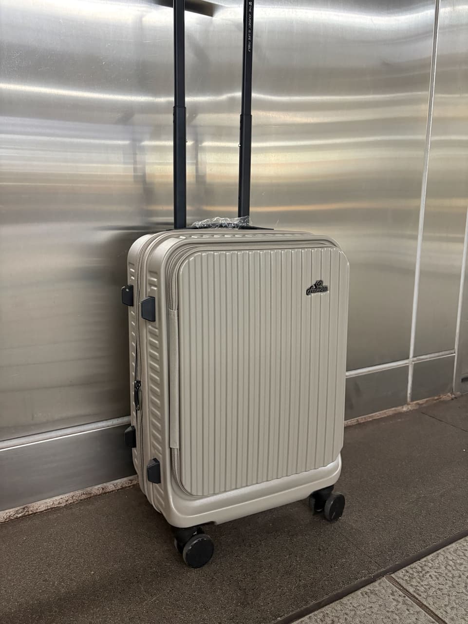 618必買清單☑️Arowana 亞諾納前開式河馬箱真的有夠好用 - 愛木須龍 (@a158888) | Dcard