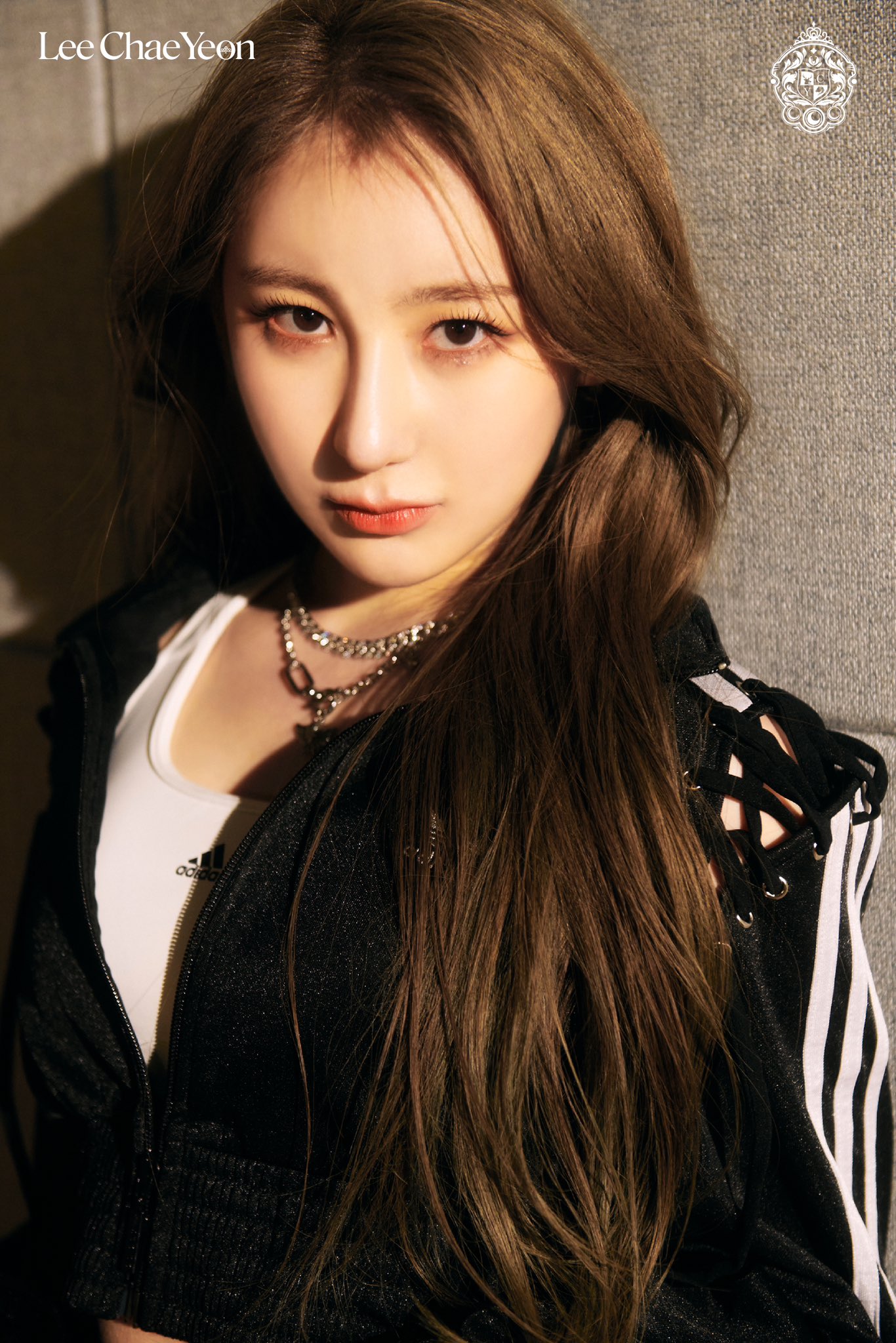 #集中討論 #集中討論 李彩演 LEE CHAE YEON 2nd Mini Album 《Over The Moon》 - 追星板 | Dcard