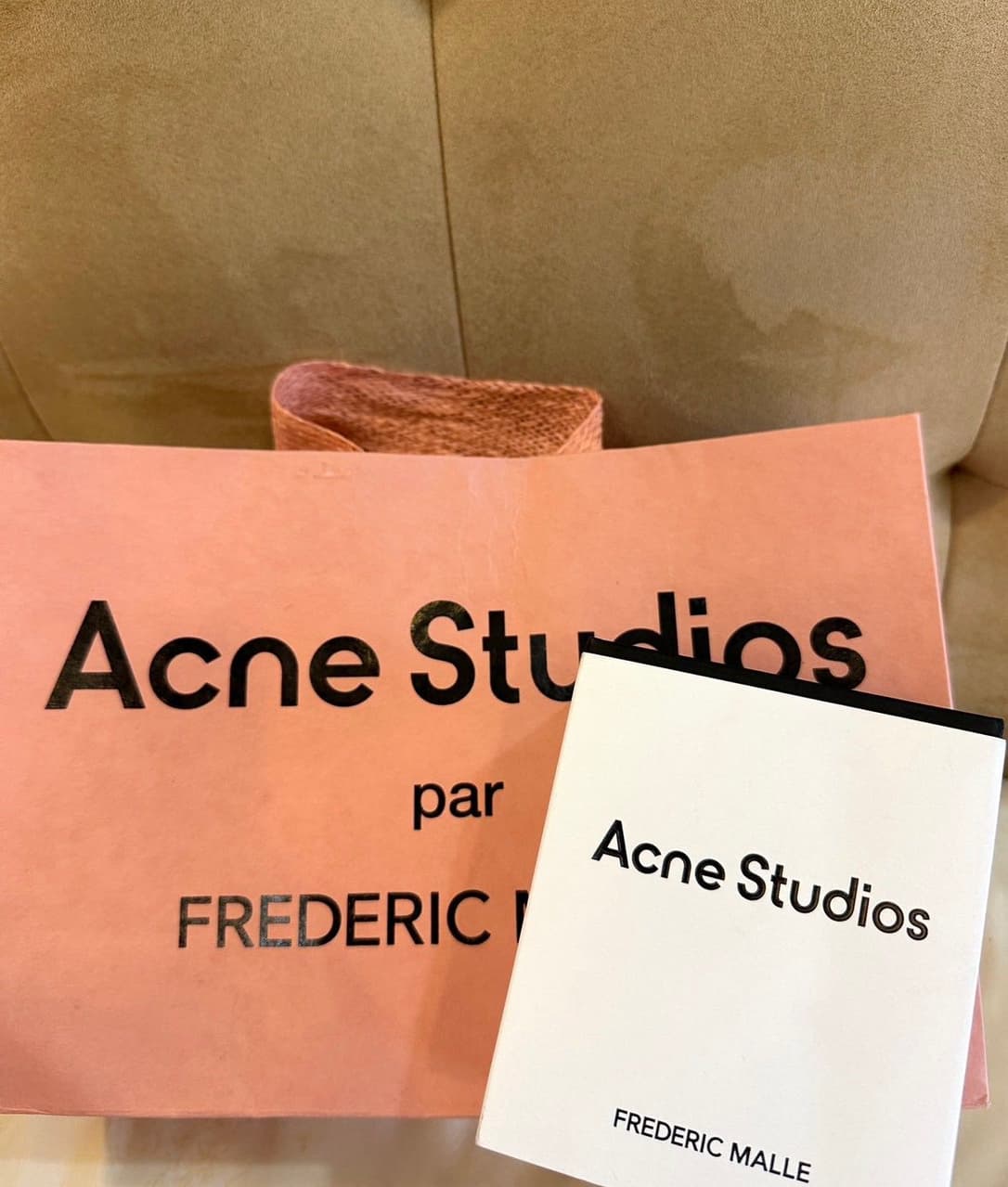 #分享 Frederic Malle x Acne Studios 聯名香水 - 香氛板 | Dcard