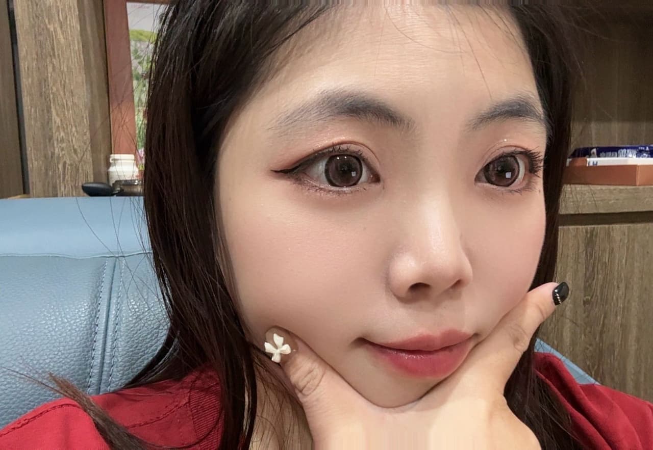 #分享 candy magic粉桃泡泡、香草泡泡 - 隱形眼鏡板 | Dcard