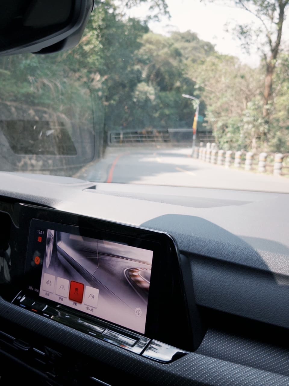 看了那麼多代終於真的開到Golf啦! - 汽車板 | Dcard