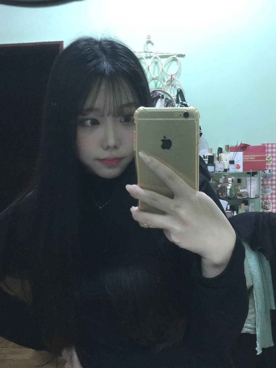 太愛冬天的瀏海了！😍 - Wooni (@kristen0092) | Dcard