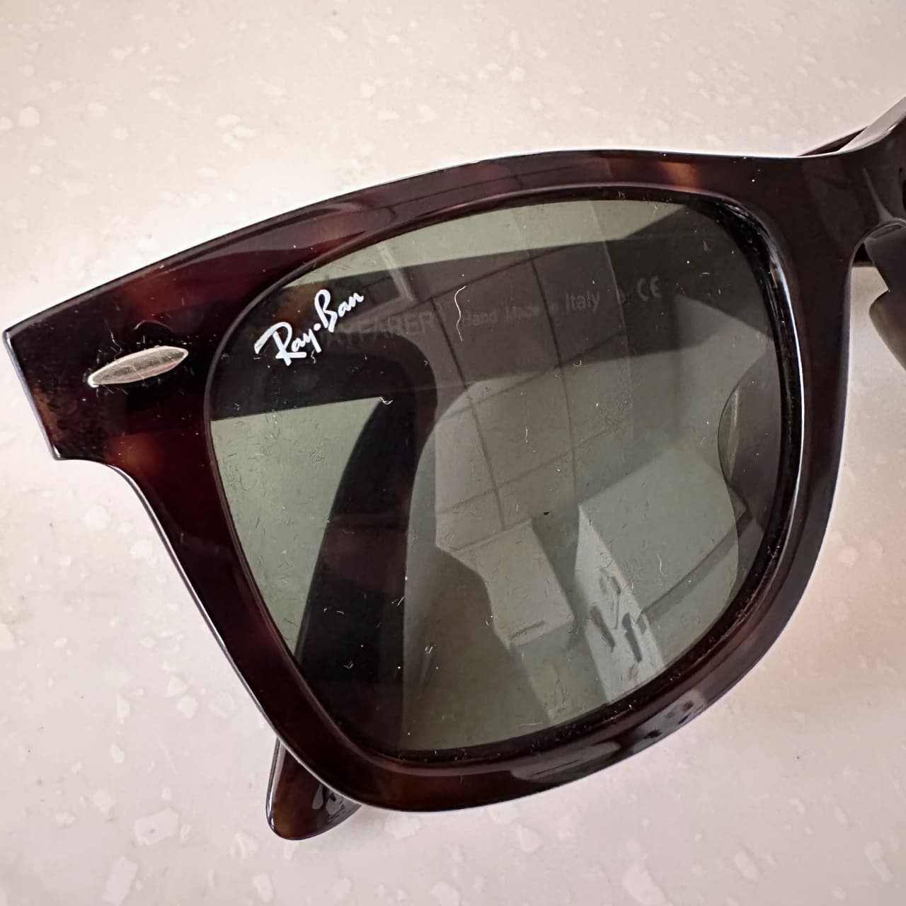 #我要賣 已售出）全新Ray ban雷朋墨鏡 - 二手交易板 | Dcard