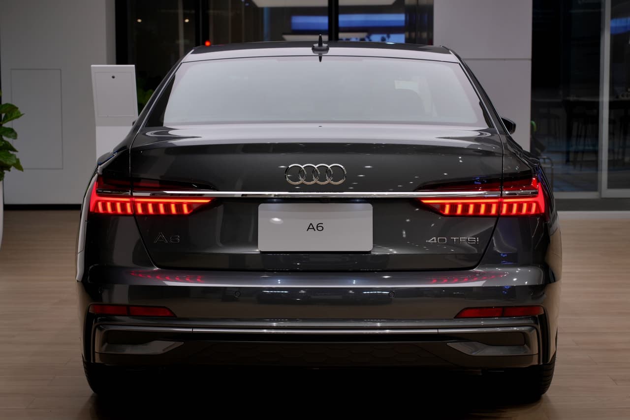 A6 Sedan 40 TFSI S line｜珍珠鋼鐵灰 Daytona Grey 6Y｜實車分享 - 汽車板 | Dcard