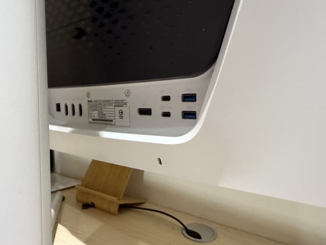 BenQ MOBIUS EX321UX 把自己當高階電視的電腦螢幕 - 3C板 | Dcard