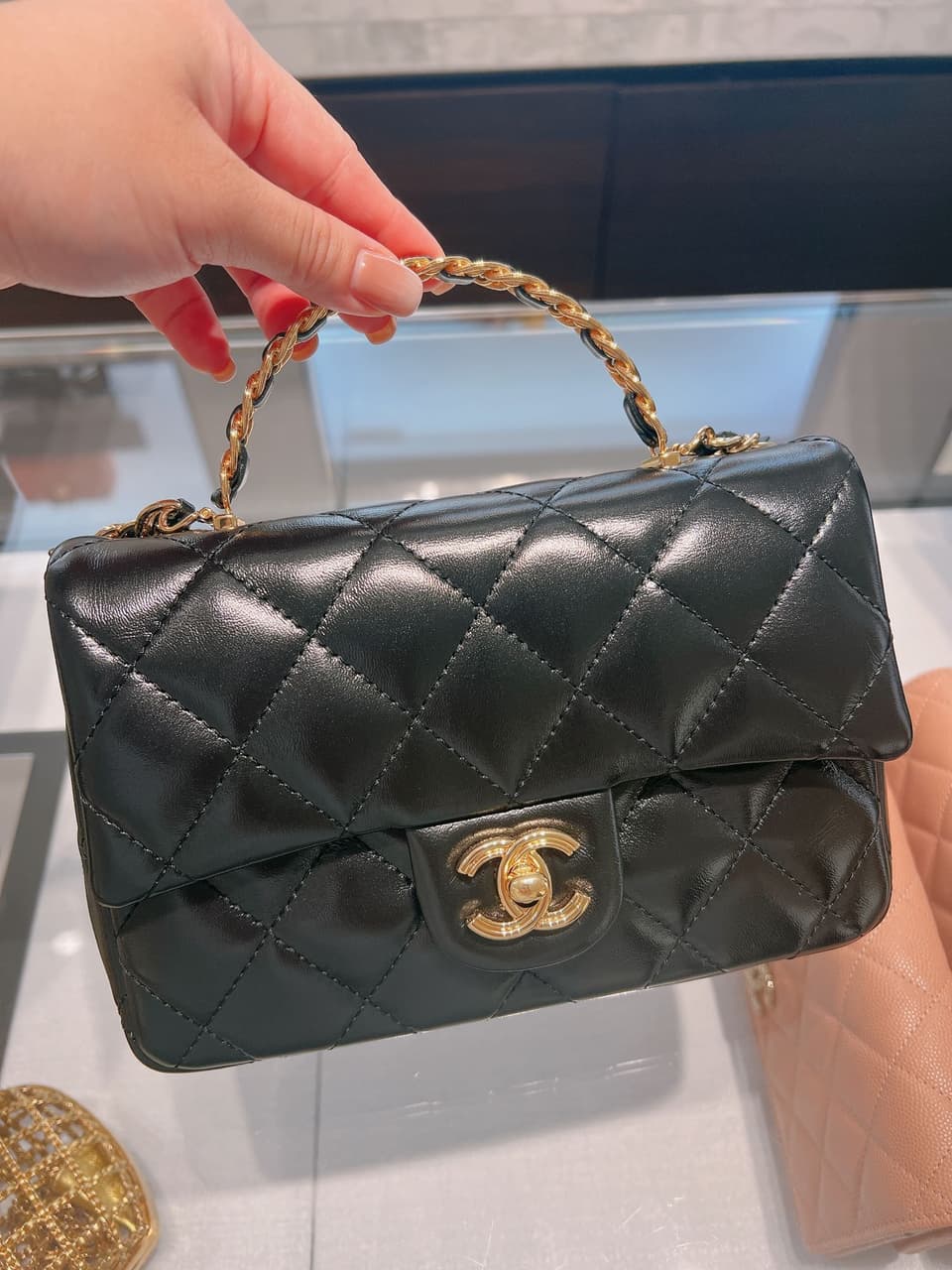 #開箱 #分享 Chanel 23s CF mini handle🌹我的dream bag和皮穿項鍊 - 精品板 | Dcard