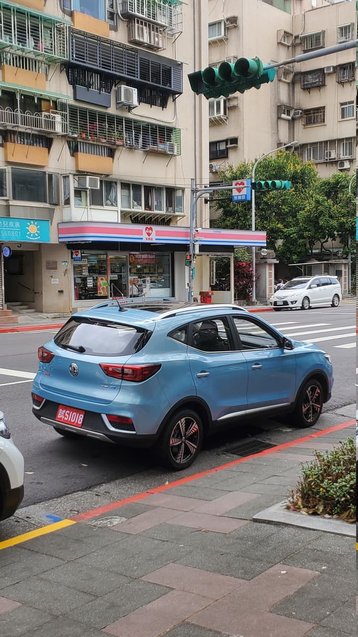 MG電動CUV：ZS EV 現身台灣？ - 汽車板 | Dcard