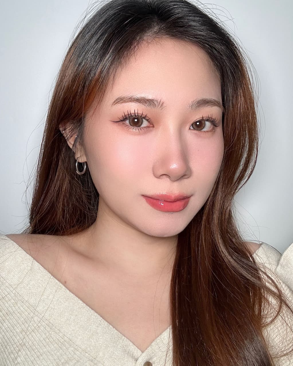 🫶🏻Luena露葳娜 自然日常款 葳葳月光&葳葳栗棕 - 摸你卡撐 (@vivi47) | Dcard