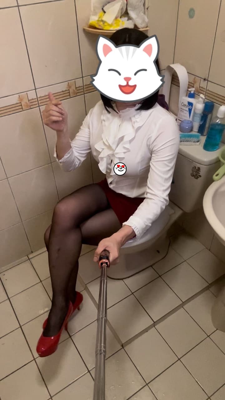 再來穿個OL服 - 偽娘板 | Dcard