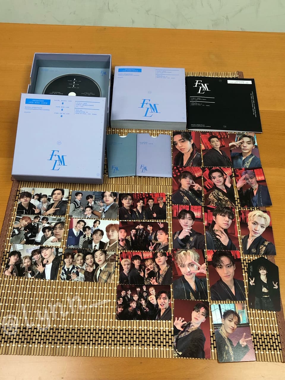 #開箱 第十張迷你專輯💎FML💎(豪華版、智能專) - SEVENTEEN板 | Dcard