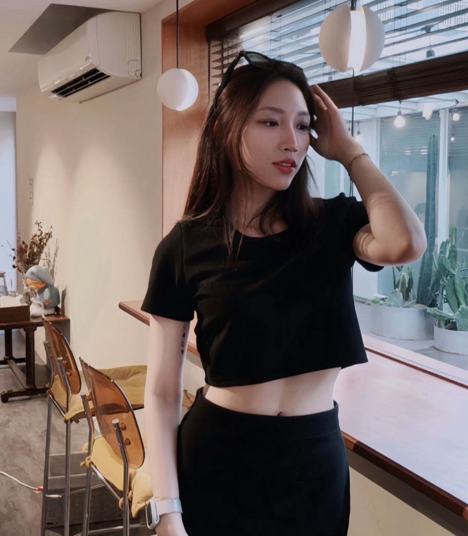 #分享 165女生全黑裙裝怎麼穿🖤 - 小雞🐤 (@derrica) | Dcard