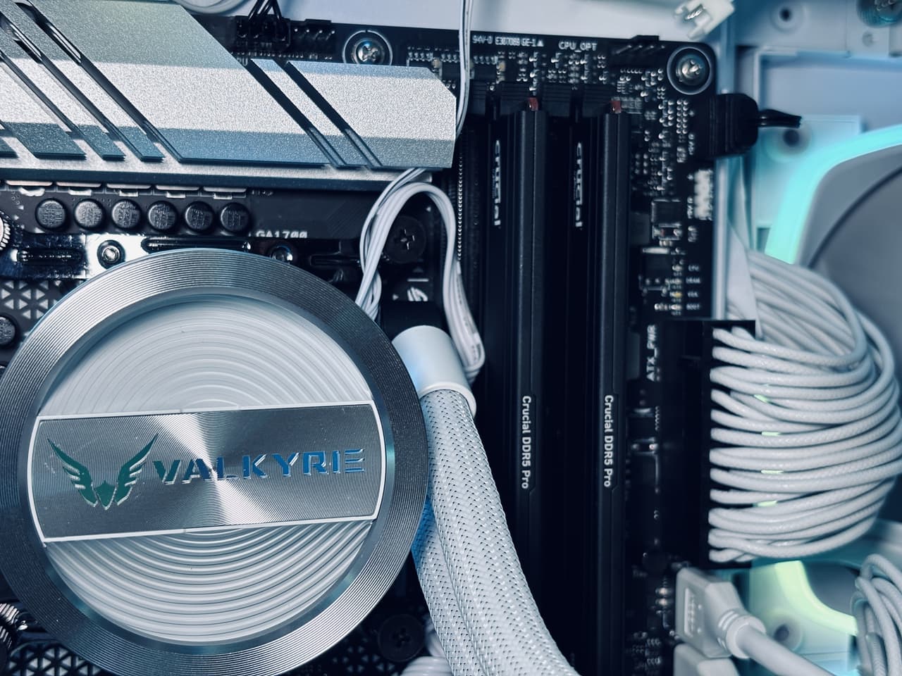 「換件外套，依然低調」 Micron Crucial PRO D5 6000 超頻版記憶體 #開箱 - 3C板 | Dcard