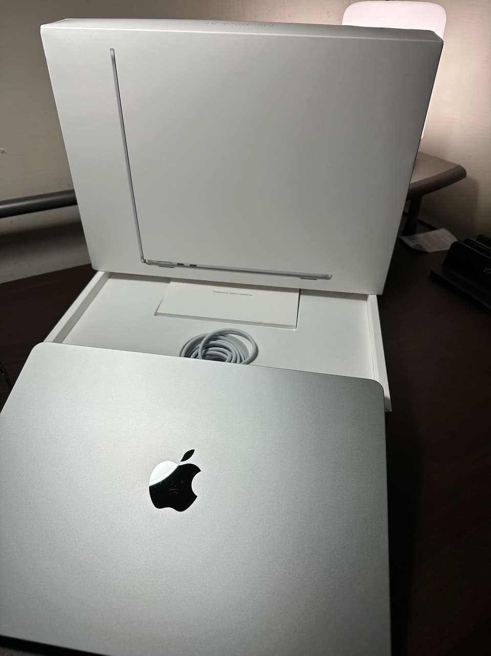 #我要賣 （已售）Macbook air 13寸 M2 - 二手交易板 | Dcard