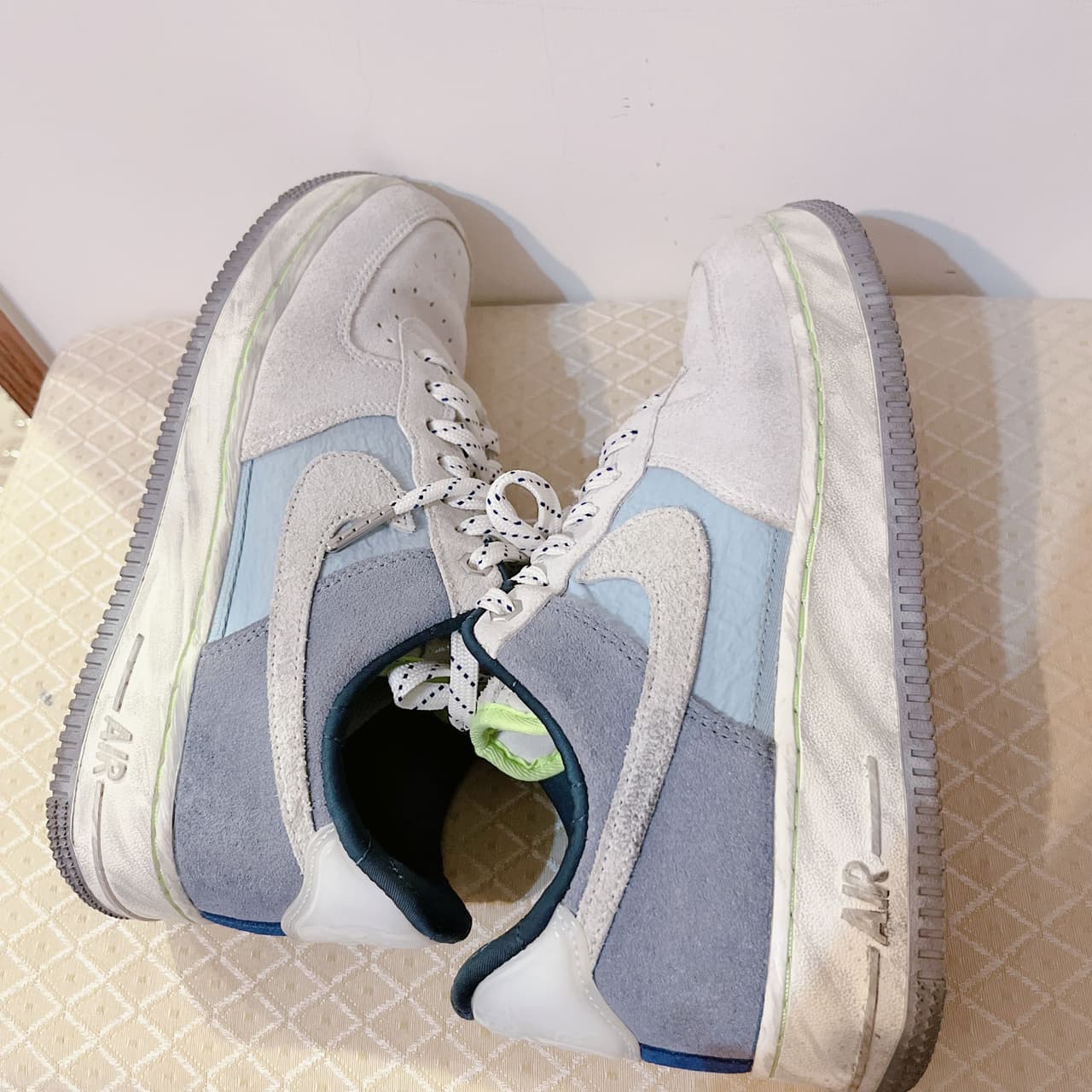 #我要賣 （已售出）NIKE AIR FORCE 1'07 LX 灰藍仿舊 拼接撞色 休閒鞋 DO2339-114 - 二手交易板 | Dcard