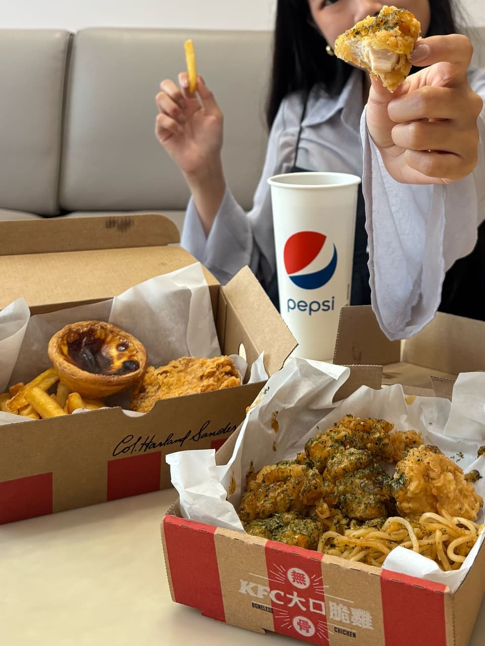 明太子控狂喜😻 開箱KFC新品「明太子無骨脆雞XL全明星餐」 - 99不想上班 (@annjoanne) | Dcard