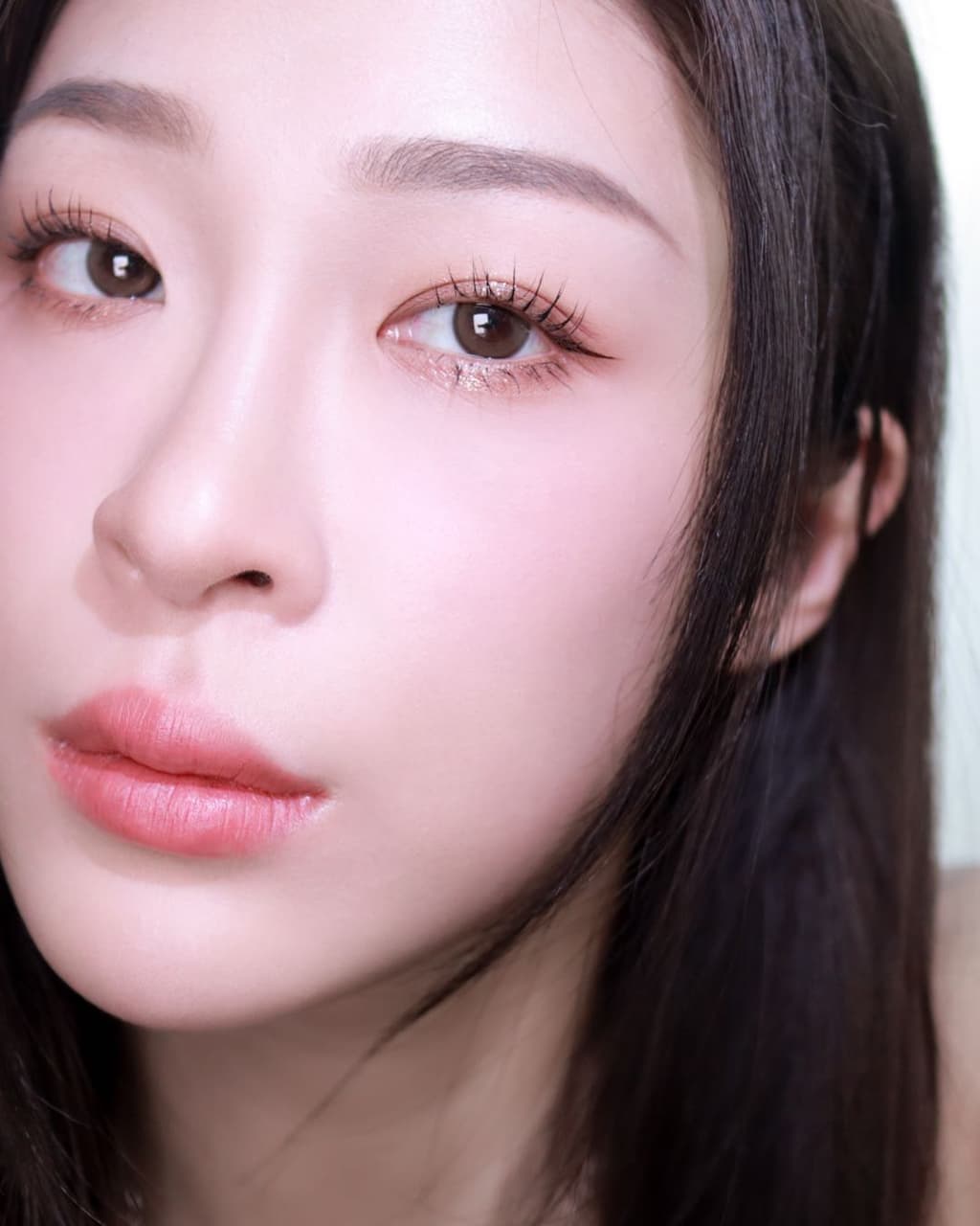 紀錄一下日常妝 hince 眼影盤、唇膏、chuu Lens Aery Rose 琉璃棕 - ianthe.C (@ian888) | Dcard