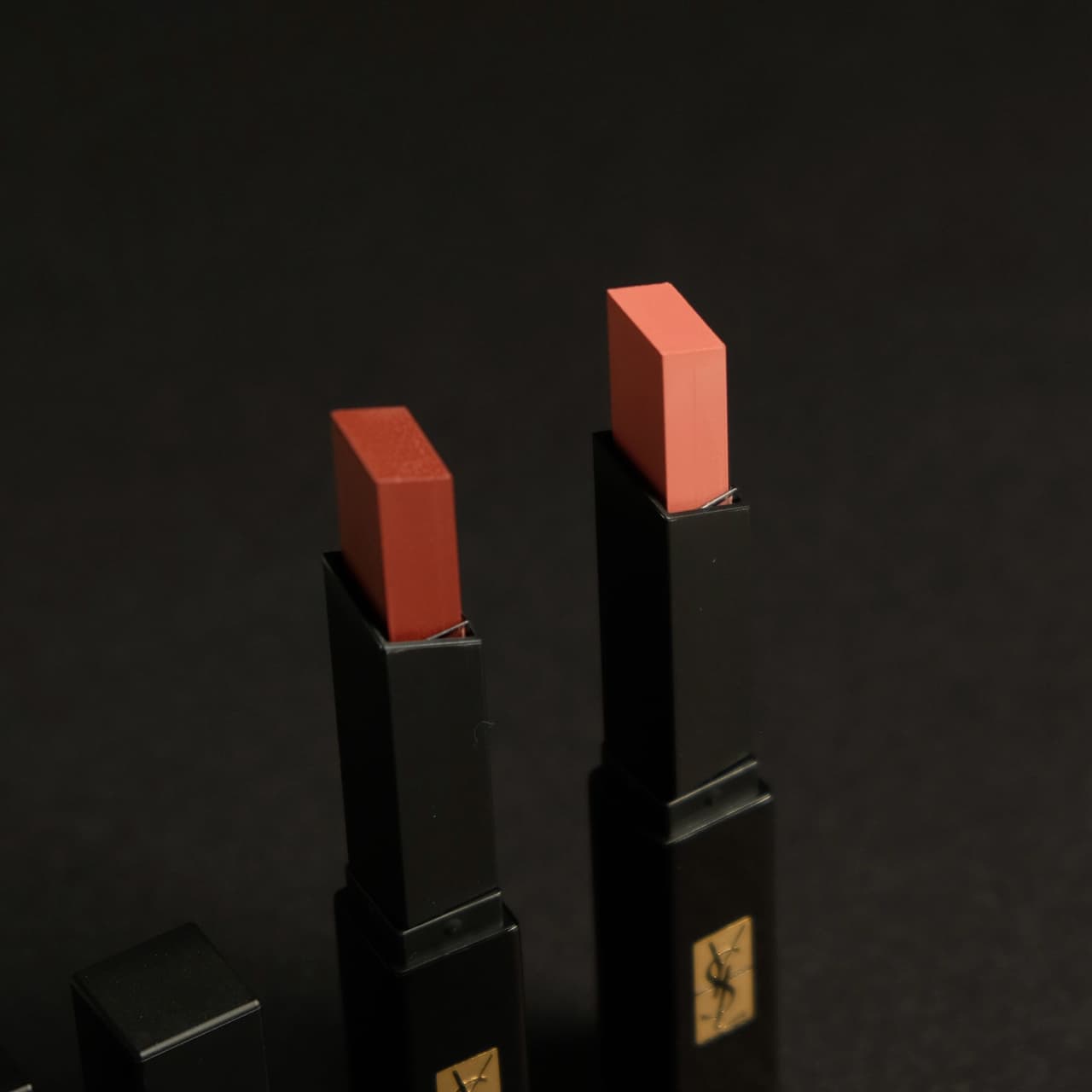 YSL秋冬色口紅上唇！新年快樂🎈 - 美妝板 | Dcard