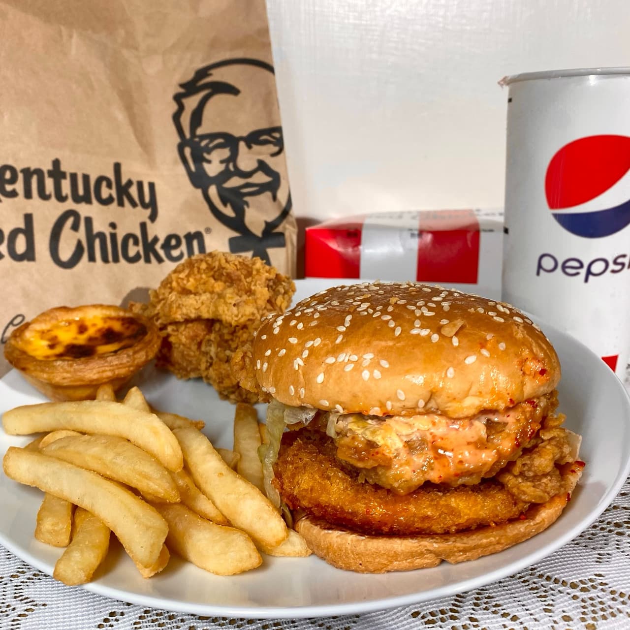 海陸一次滿足🌊 飽足感滿分的KFC肯德基黃金魚子海陸Q蝦堡 - 迪士尼小公主的妹妹 (@peiyingfang_) | Dcard