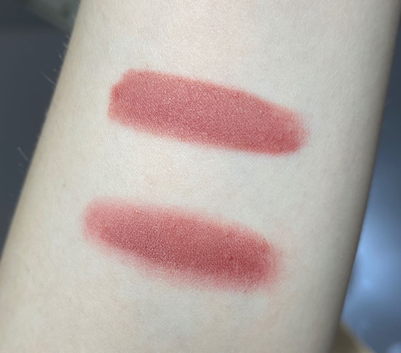 #試色 HERA霧面唇釉 #499 試色 - 美妝板 | Dcard