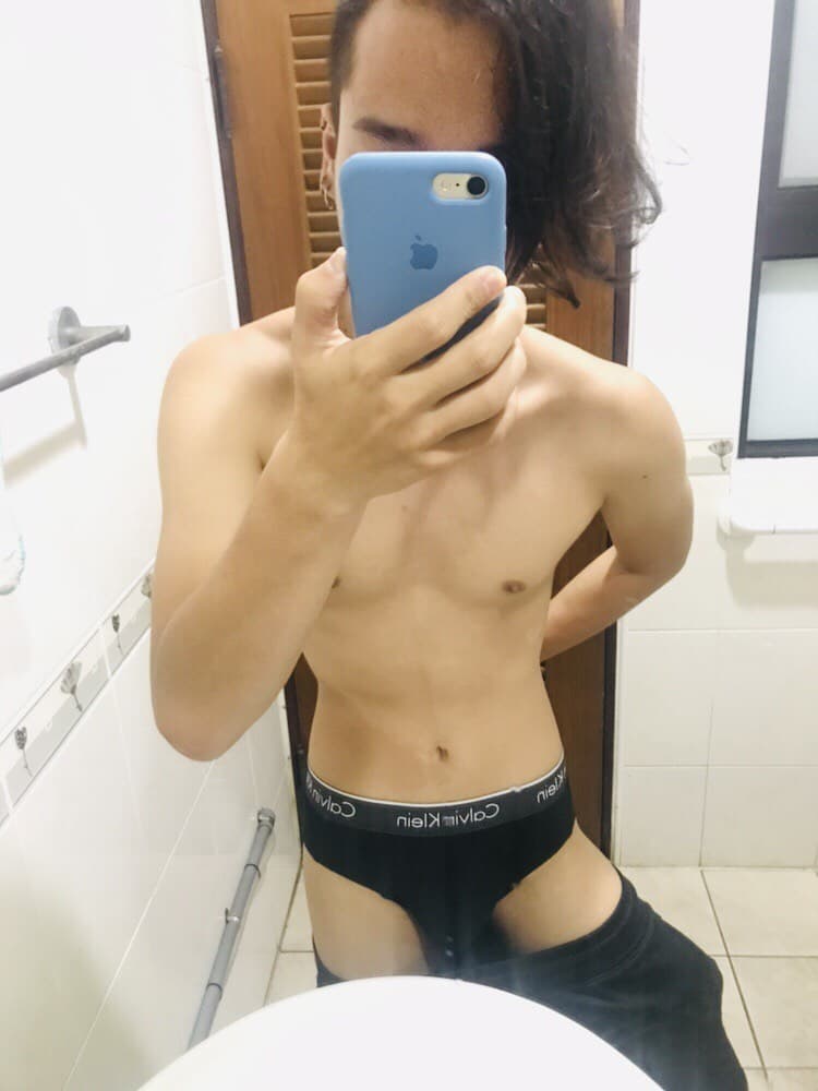 找穿三角褲的同好 - B163 留言 | Dcard