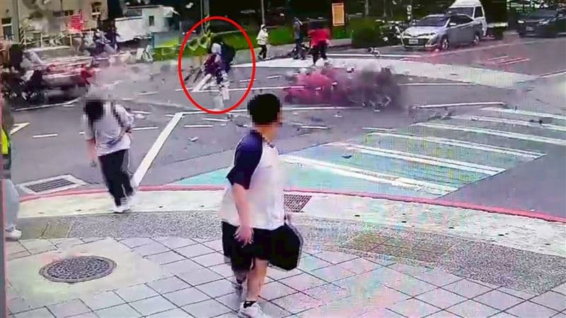 3人遭78歲翁飆速撞死！律師喊話家屬快做這1事：避免脫產 - SETN三立新聞網 (@setn54) | Dcard