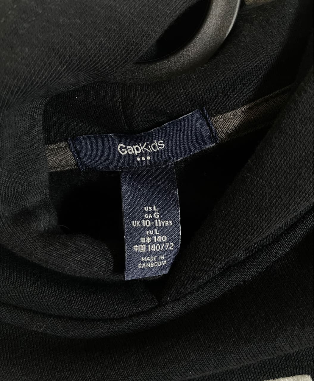 #我要賣 （已售出）Gap大童版帽tee *｡💭🔭 •:* $320 - 二手交易板 | Dcard