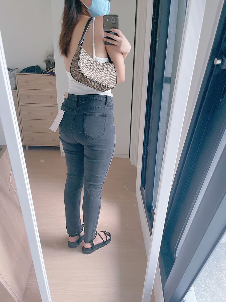 #分享 首爾妹 Seoul Mate 平均 $139 一條的「-5kg牛仔褲」到底好不好穿 - 穿搭板 | Dcard