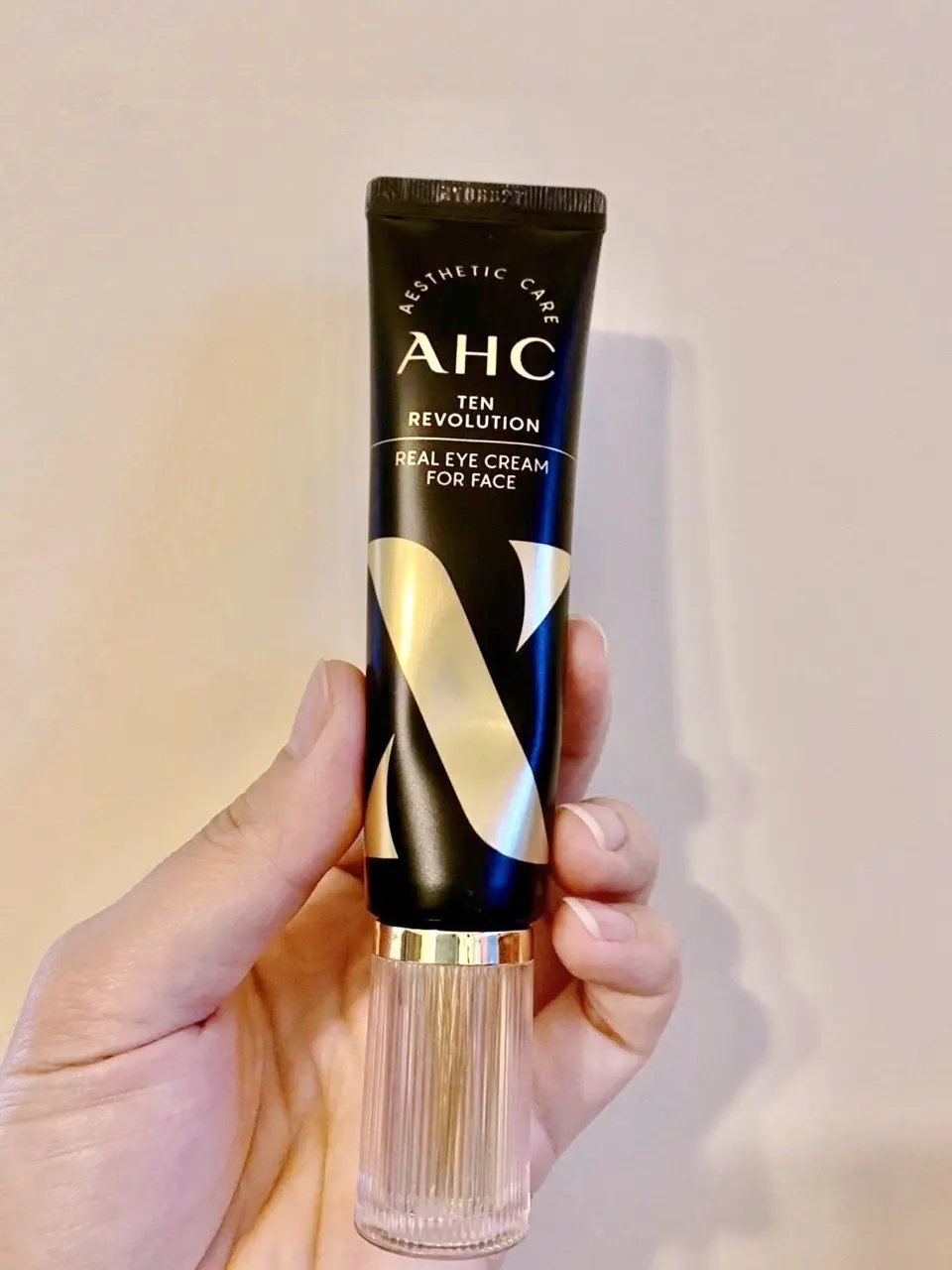 #分享 天天擦眼霜就不會有細紋了，AHC 3D眼霜來惹😆 - 美妝板 | Dcard