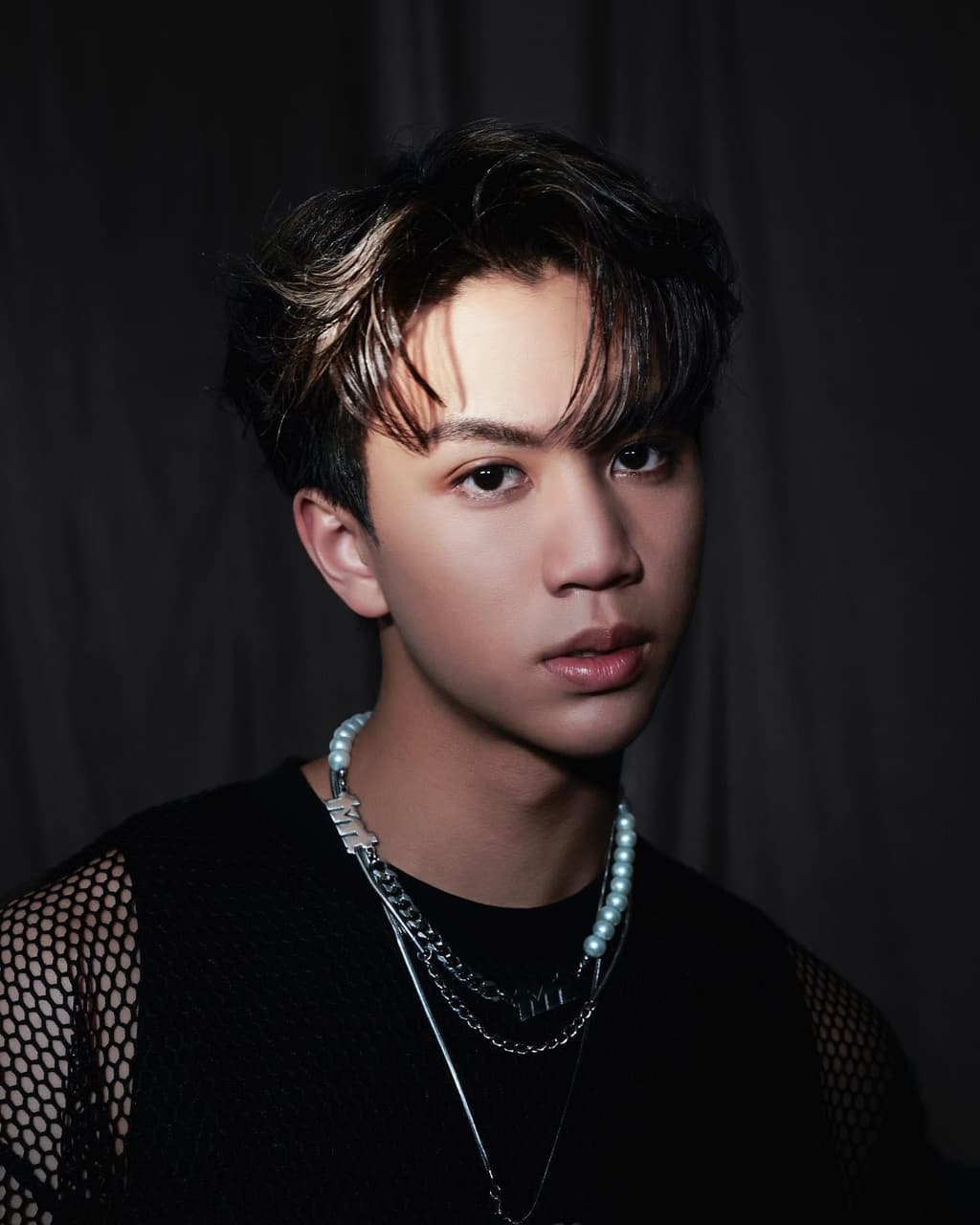 AcQUA源少年即將掀起新的風暴《Mmm..嗯》 Official MV 《暗夜撩動版》影片 🔥（補上音源、歌詞 ） - 原子少年板 | Dcard