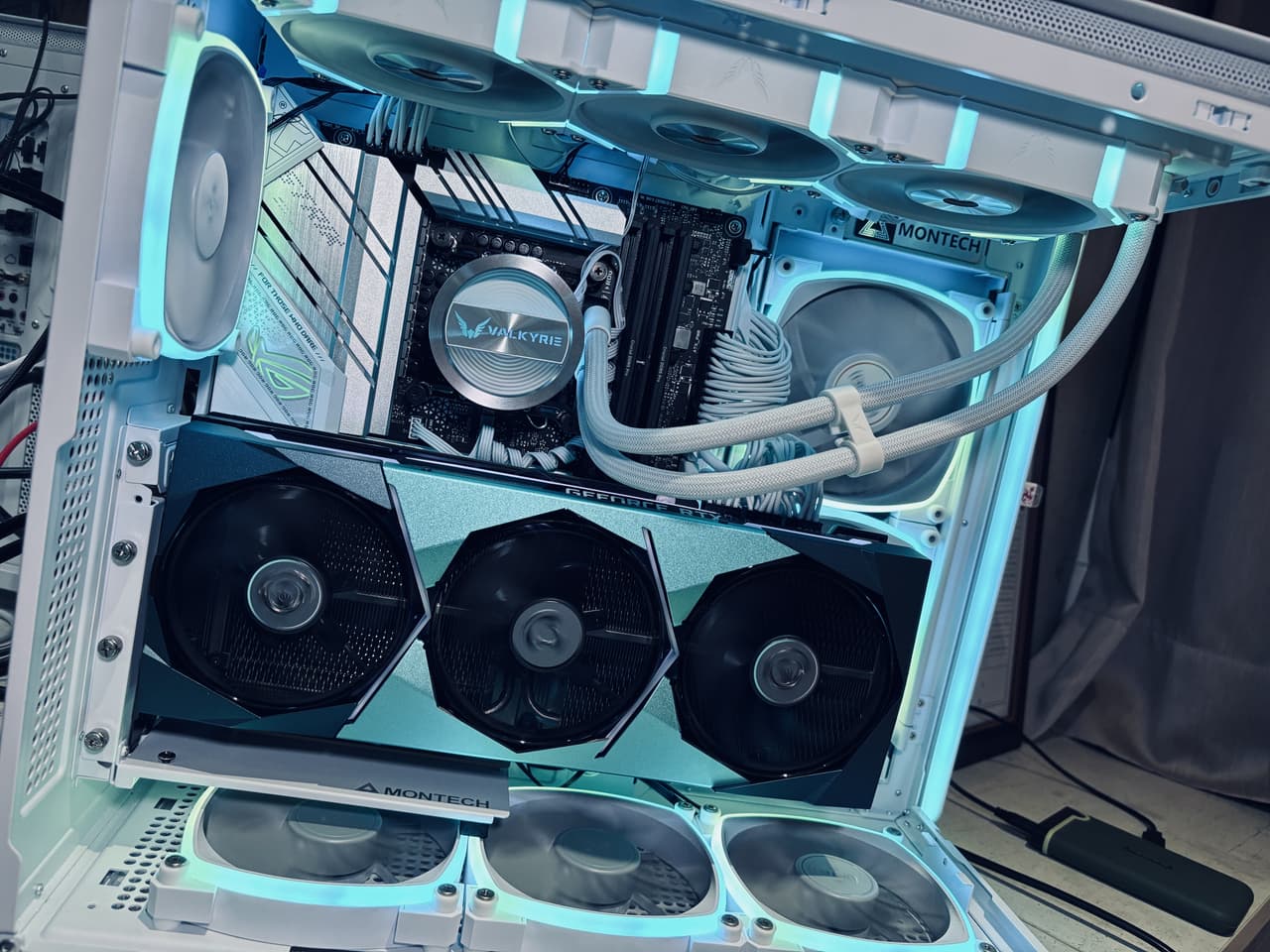 「換件外套，依然低調」 Micron Crucial PRO D5 6000 超頻版記憶體 #開箱 - 3C板 | Dcard