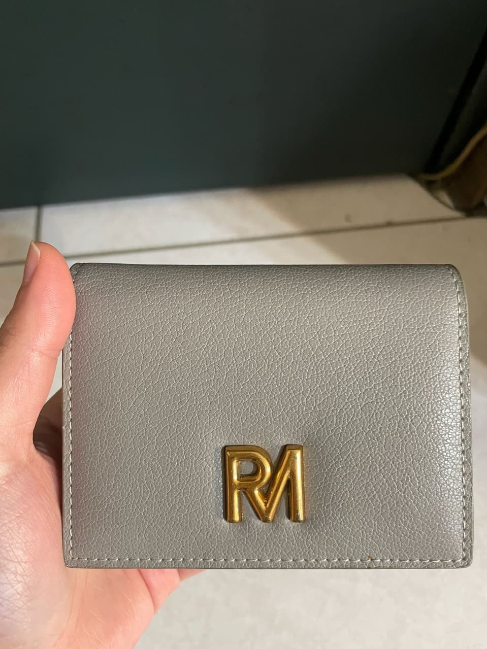 #我要賣 賣RM零錢包、 德國家防曬乳 - 二手交易板 | Dcard