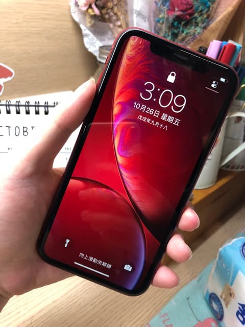 [ 3C ] IPhone XR紅色 開箱！要選i8還是XR? - 3C板 | Dcard
