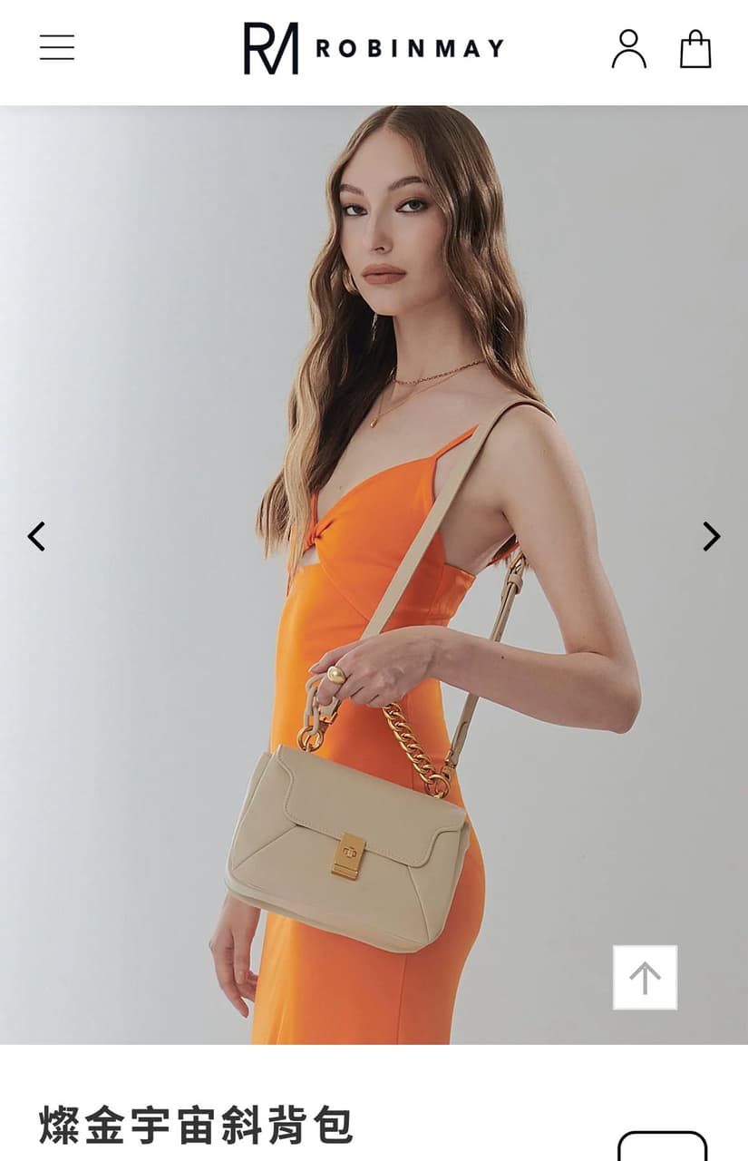 #我要賣 我要賣 RM robinmay燦金宇宙斜背包 - 二手交易板 | Dcard