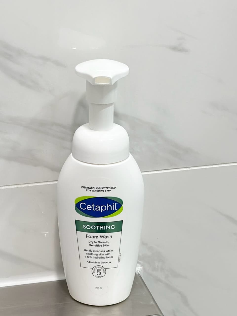 舒特膚舒新潔面泡泡心得分享！ - 挖喜羊 (@vk.y) | Dcard