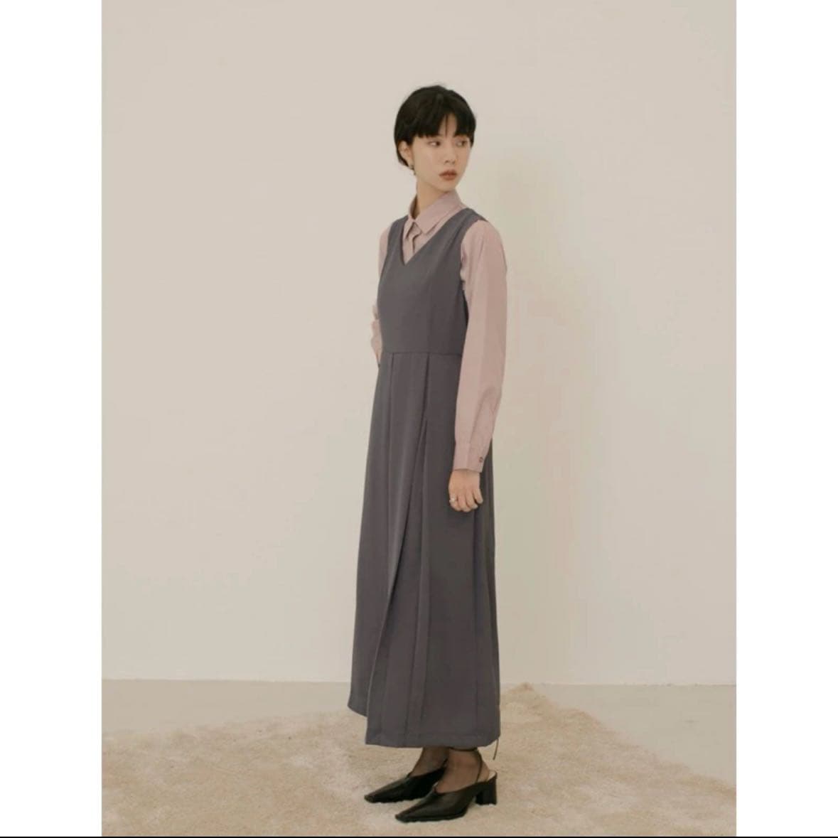 #售全新 #售全新 MeierQ V領打褶背心洋裝（黑色） - 二手交易板 | Dcard