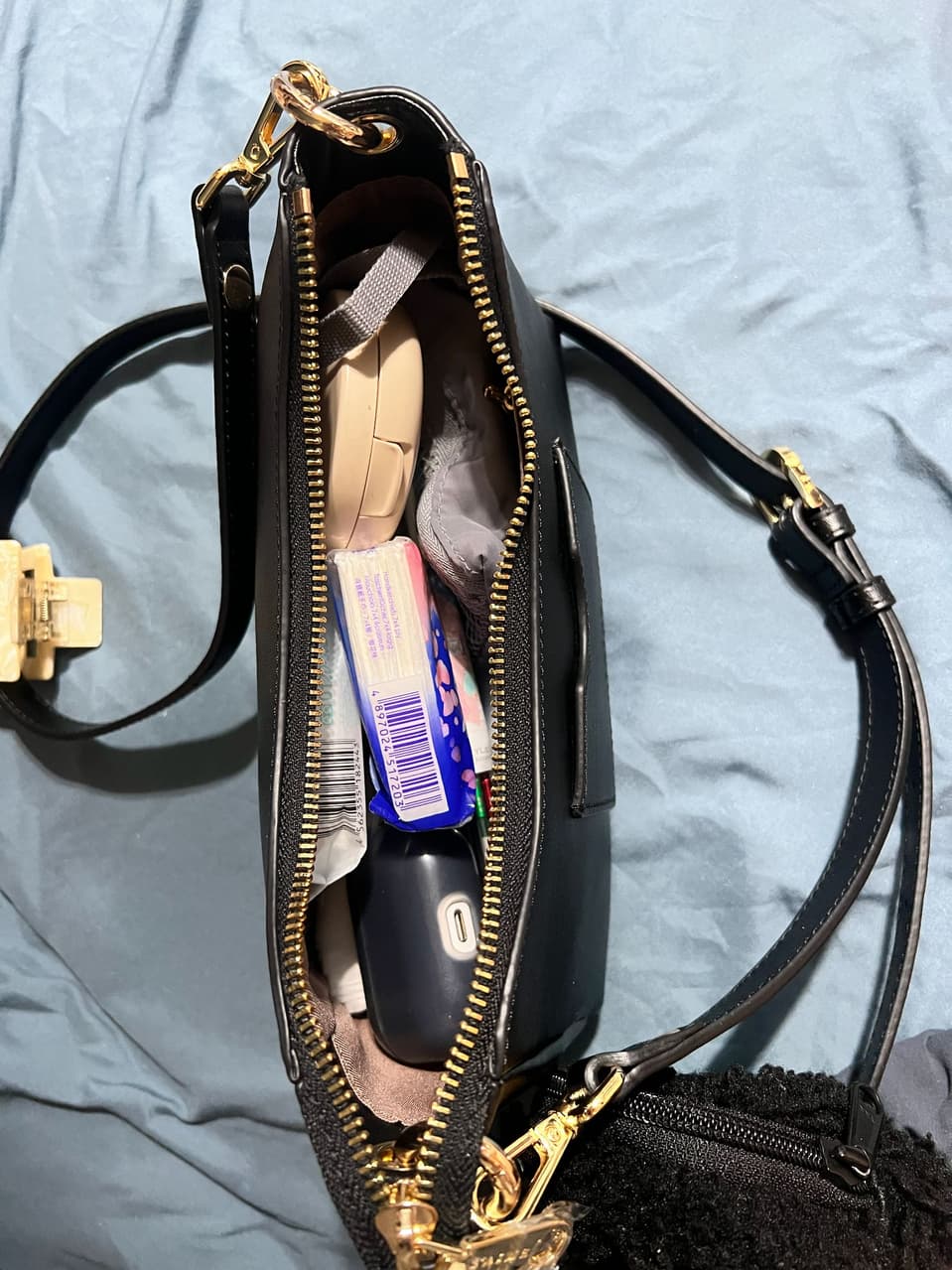 開箱超耐裝腋下包！下殺折扣S’AIME - 風一般的女子 (@crklyj) | Dcard