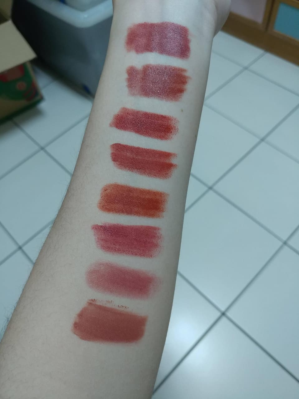 ＃分享 開架唇膏試色 wet n wild 913B / 1028大地女神 / heme / beauty cottage / flormar DC29 / media pk22 ...