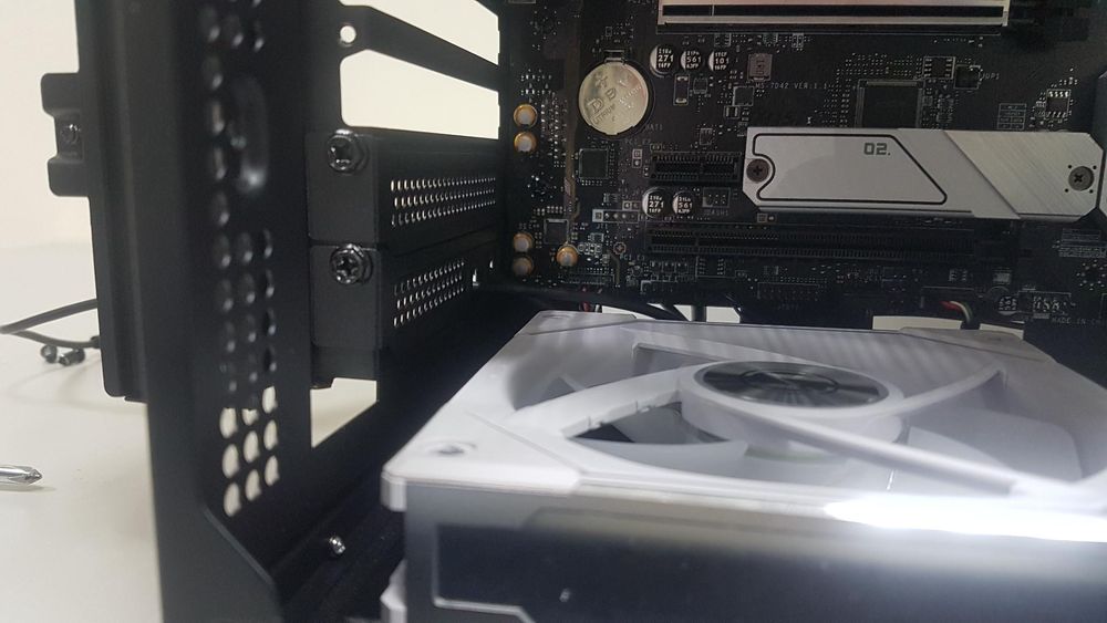 自帶螢幕的MATX機殼 喬思伯D31 MESH 螢幕版 開箱心得 - 3C板 | Dcard