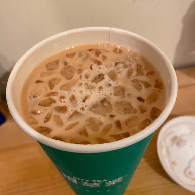 全家好喝奶茶vs7-11經典純奶茶 - 手搖板 | Dcard