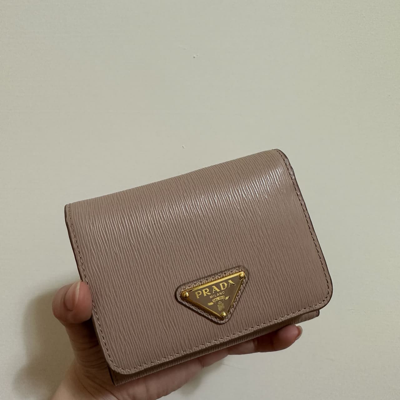 #開箱 Prada 短夾 - 精品板 | Dcard