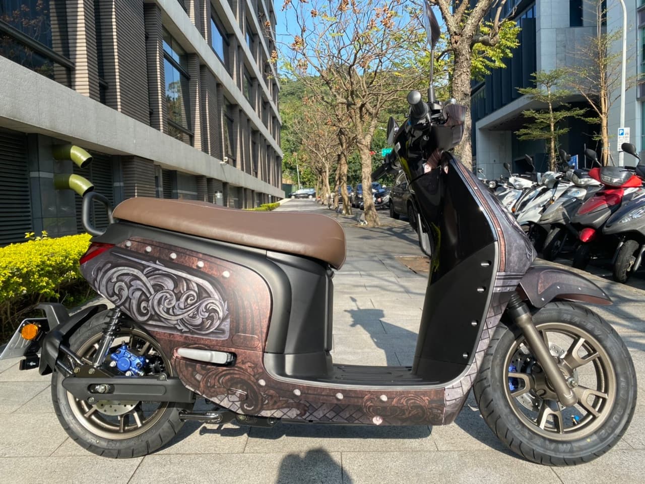 PGO x UR1 貼膜分享♥ - 機車板 | Dcard