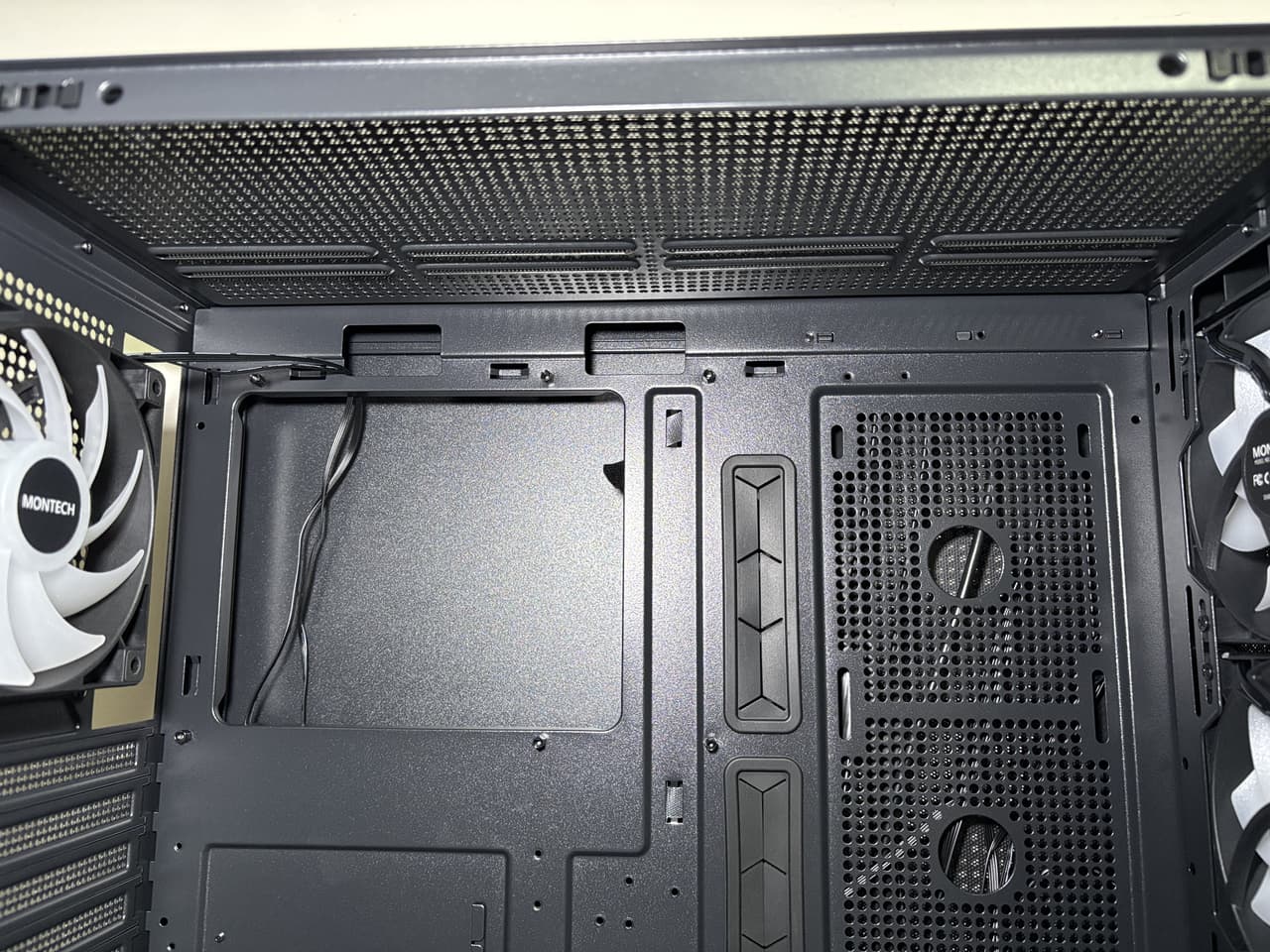 【開箱】「平價機殼首選，值得”木”名而來」MONTECH 君主科技 XR Wood - 3C板 | Dcard