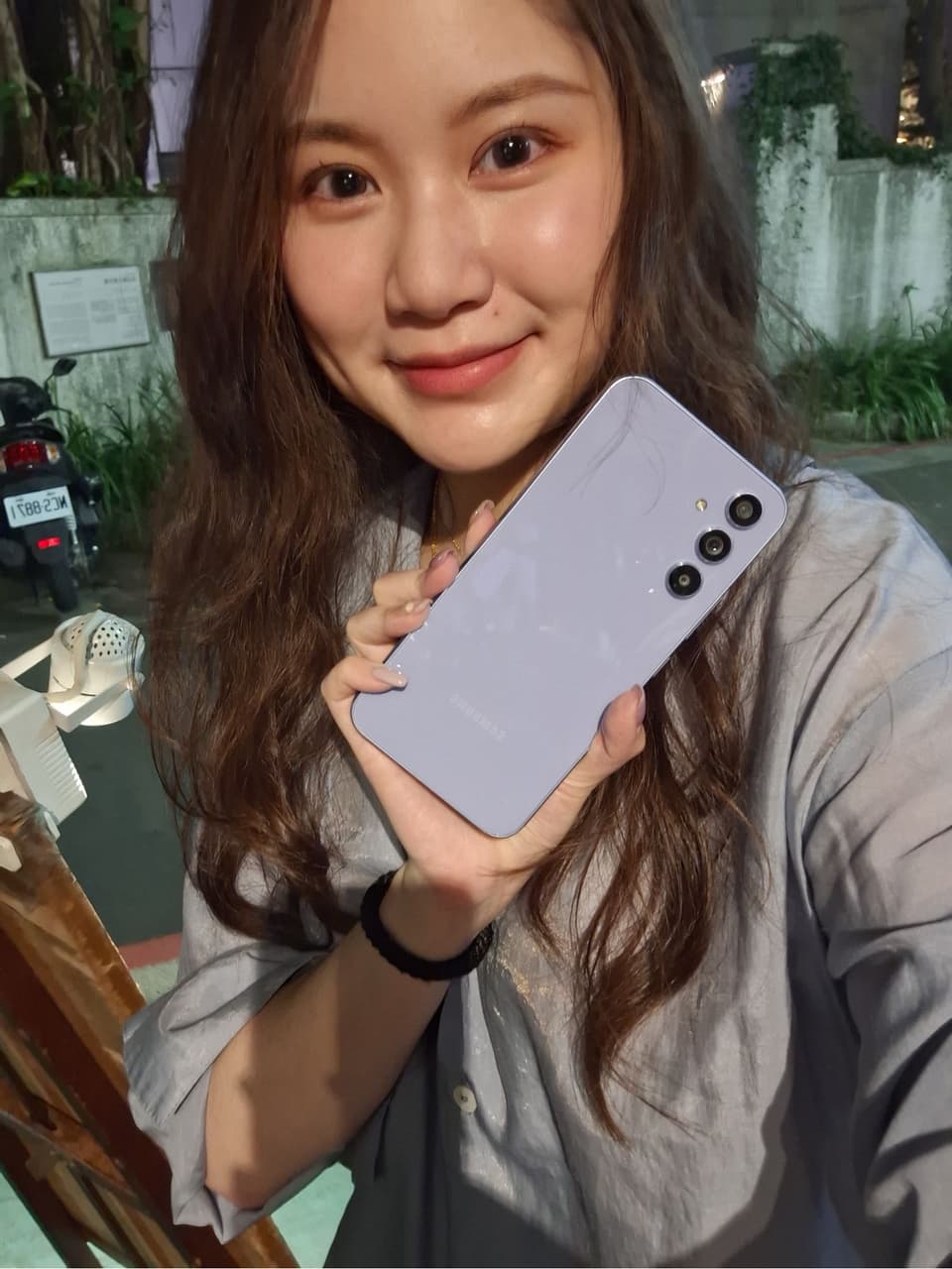推薦你不用修圖的自拍神器還原美貌ft. Samsung Galaxy A54 5G手機📱 - 3C板 | Dcard
