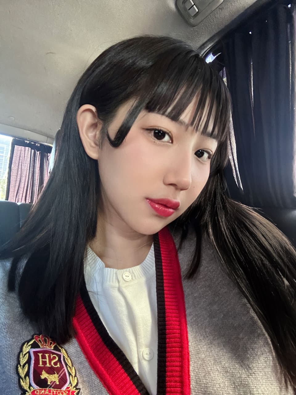 猜得出來仿妝誰嗎٩( ‿ ｡)۶ - Una (@tsen501) | Dcard