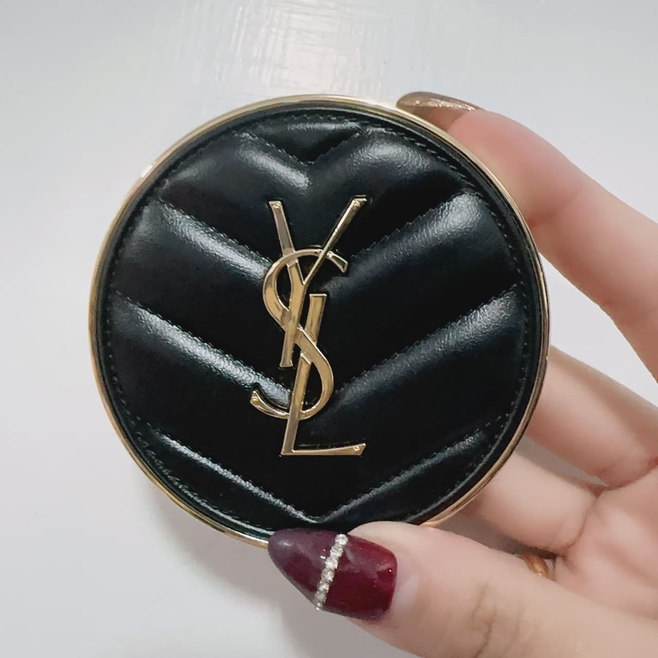 #我要賣 已全售出 Ysl粉氣墊、黑氣墊B20 - 二手交易板 | Dcard