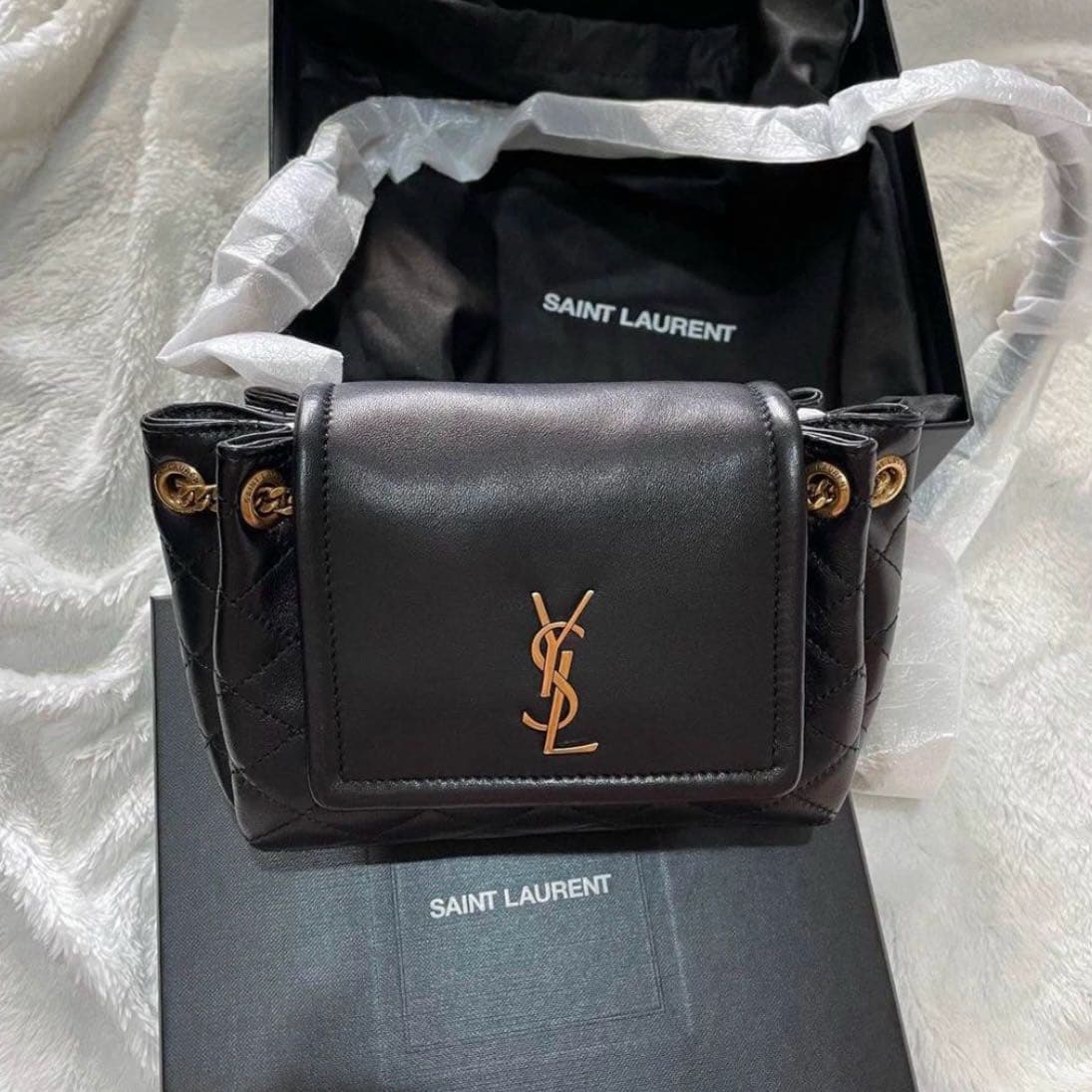 #我要賣 （已售出）全新🖤YSL SAINT LAURENT NOLITA鏈包 - 二手交易板 | Dcard